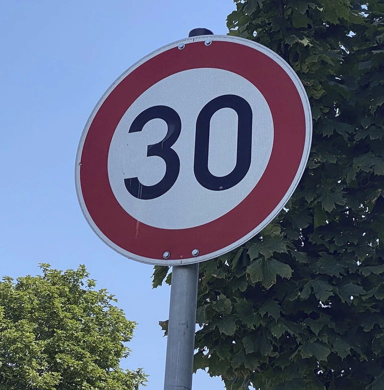 Nachts Tempo 30 auf der B3 in Niederschopfheim | HITRADIO OHR